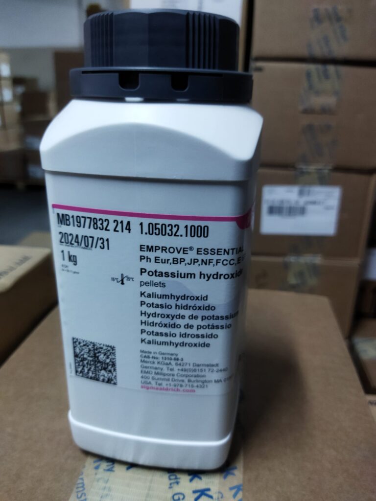1.05032.1000 POTASSIUM HYDROXIDE MERCK